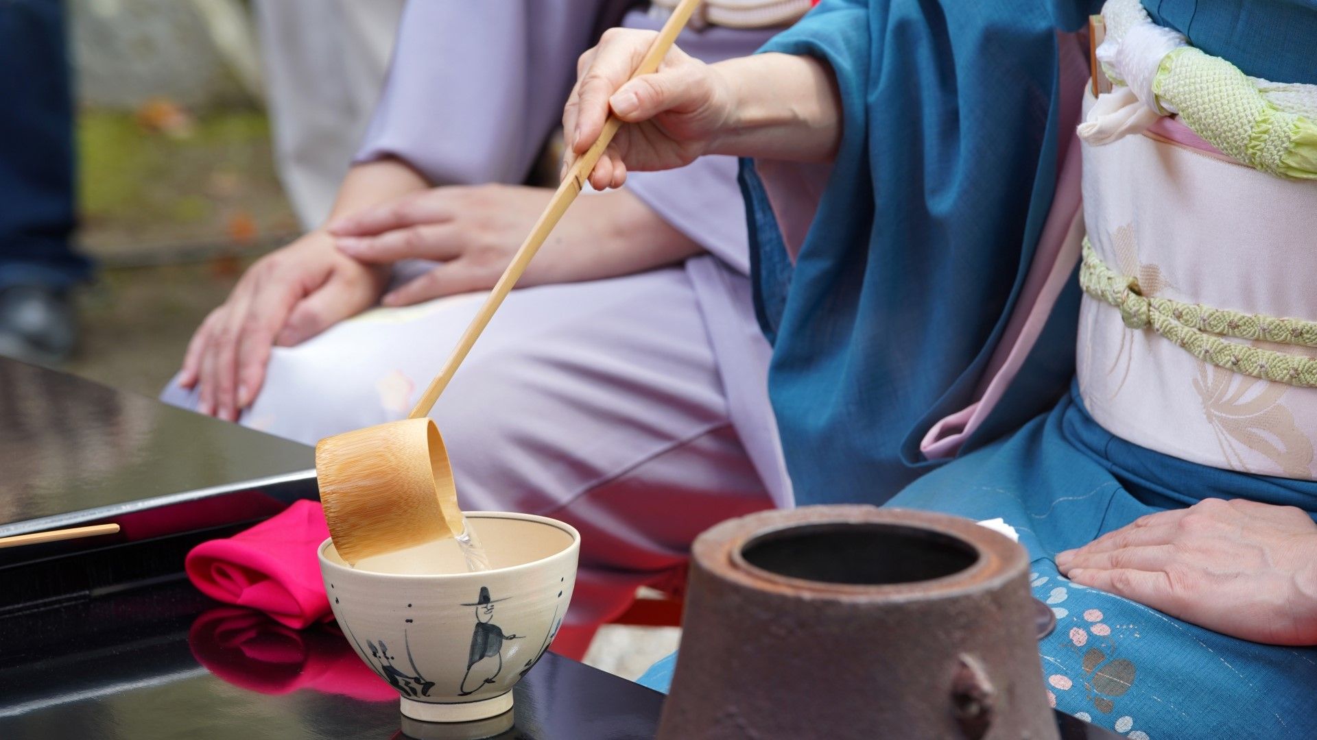 （5ページ目）茶道家だけがたどり着く内面の磨き方とは？なぜお稽古をするうちにマイナスの感情が消えるのか？心を解放してくれる「お茶」の効能につい